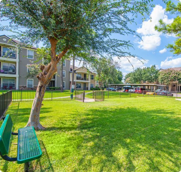 MAA Woodwind Luxury Apartments in Houston, TX | MAA