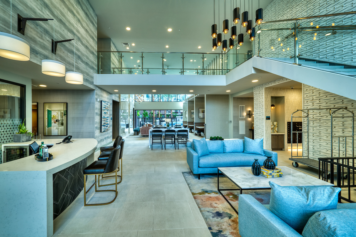 MAA Central Ave Luxury Apartments for Rent in Phoenix, AZ