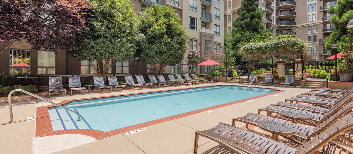 Newly Renovated Uptown Luxury Apartments at MAA Gateway in West ...