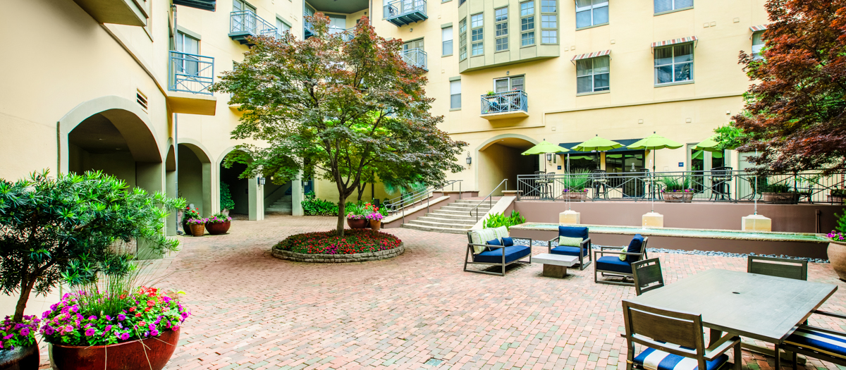 MAA Addison Circle Luxury Apartments for Rent in Addison, TX